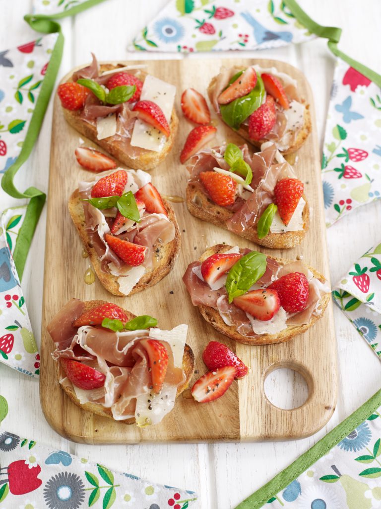 Strawberry, Parma Ham & Parmesan Crostini - Italy Travel and Life
